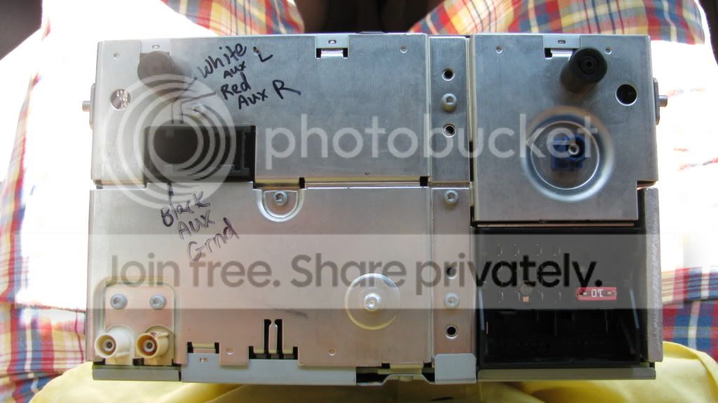 DIY: Premium 7 to MFD2 Aux. Input Wiring | GOLFMKV.com - VW GTI Forum ...